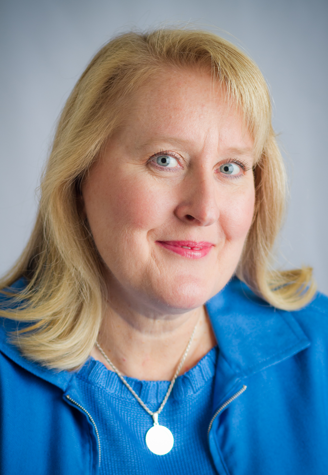 Angela Adams's Instagram, Twitter & Facebook on IDCrawl